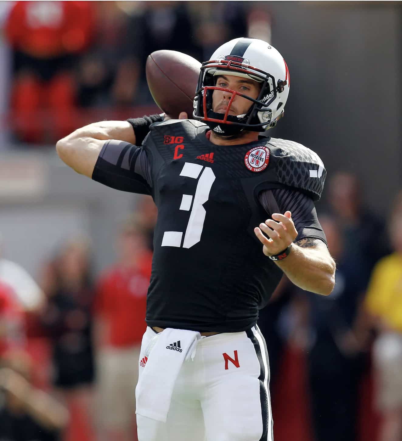 Best College Football Uniforms - Campus Insiders
