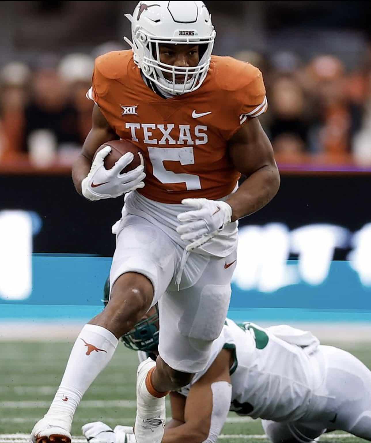 Best College Football Uniforms - Campus Insiders