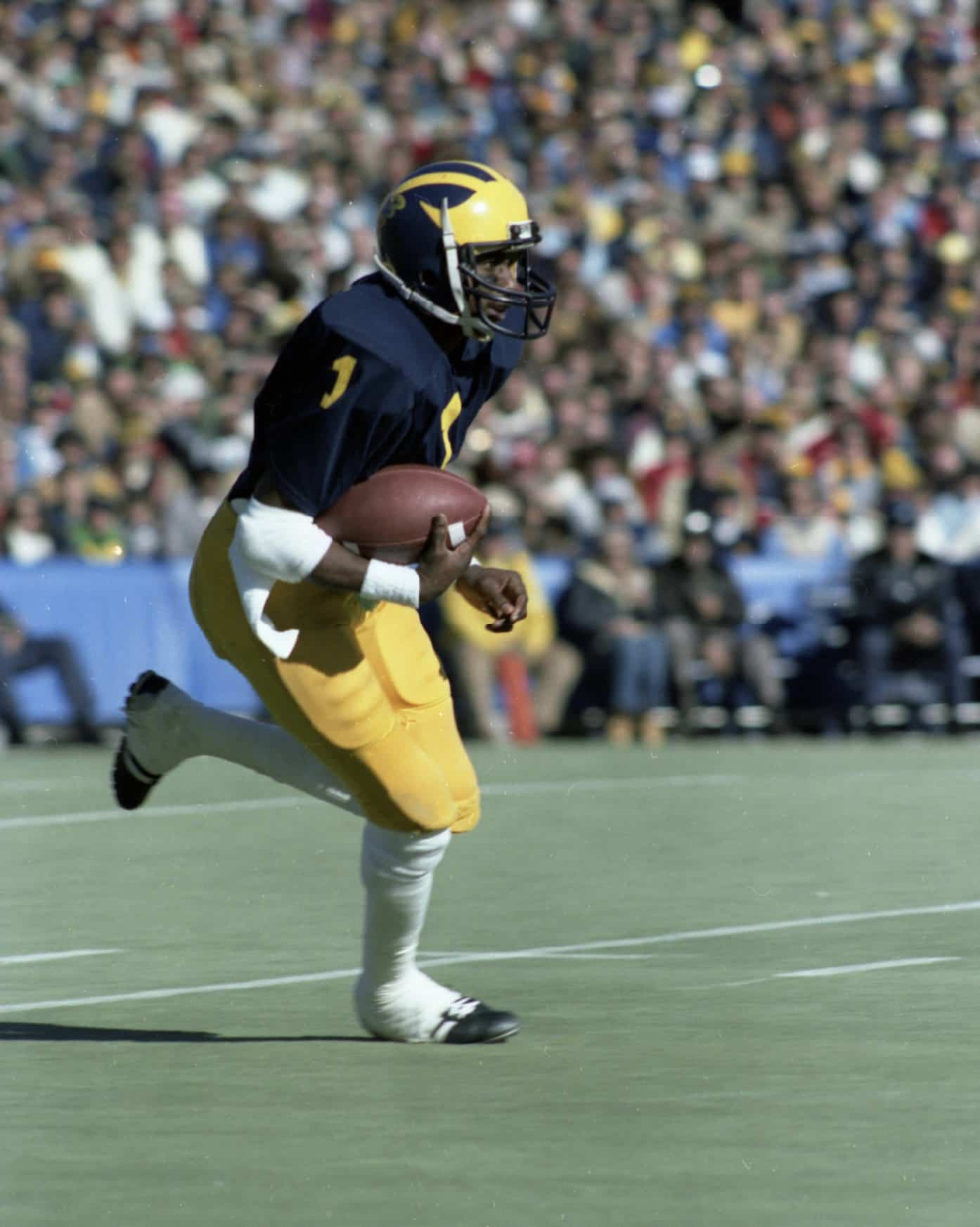 Best Wide Receivers In College Football History - Campus Insiders